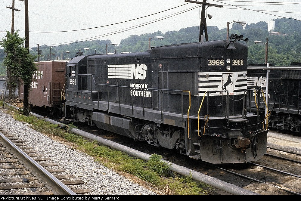 NS 3966 and Radio Control Car